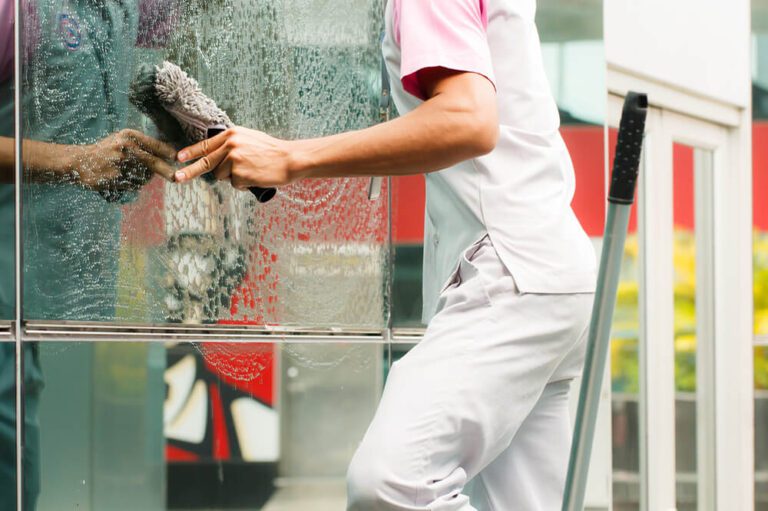 Best Window Cleaning Solutions for Home & Professional Use